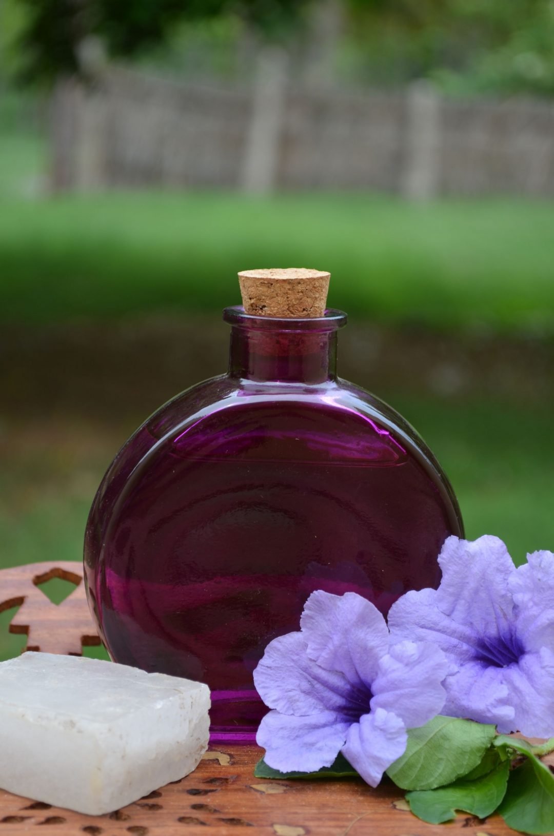 10 Top Uses & Benefits of Alum | Fitkari For Health, Hair & Skin ...