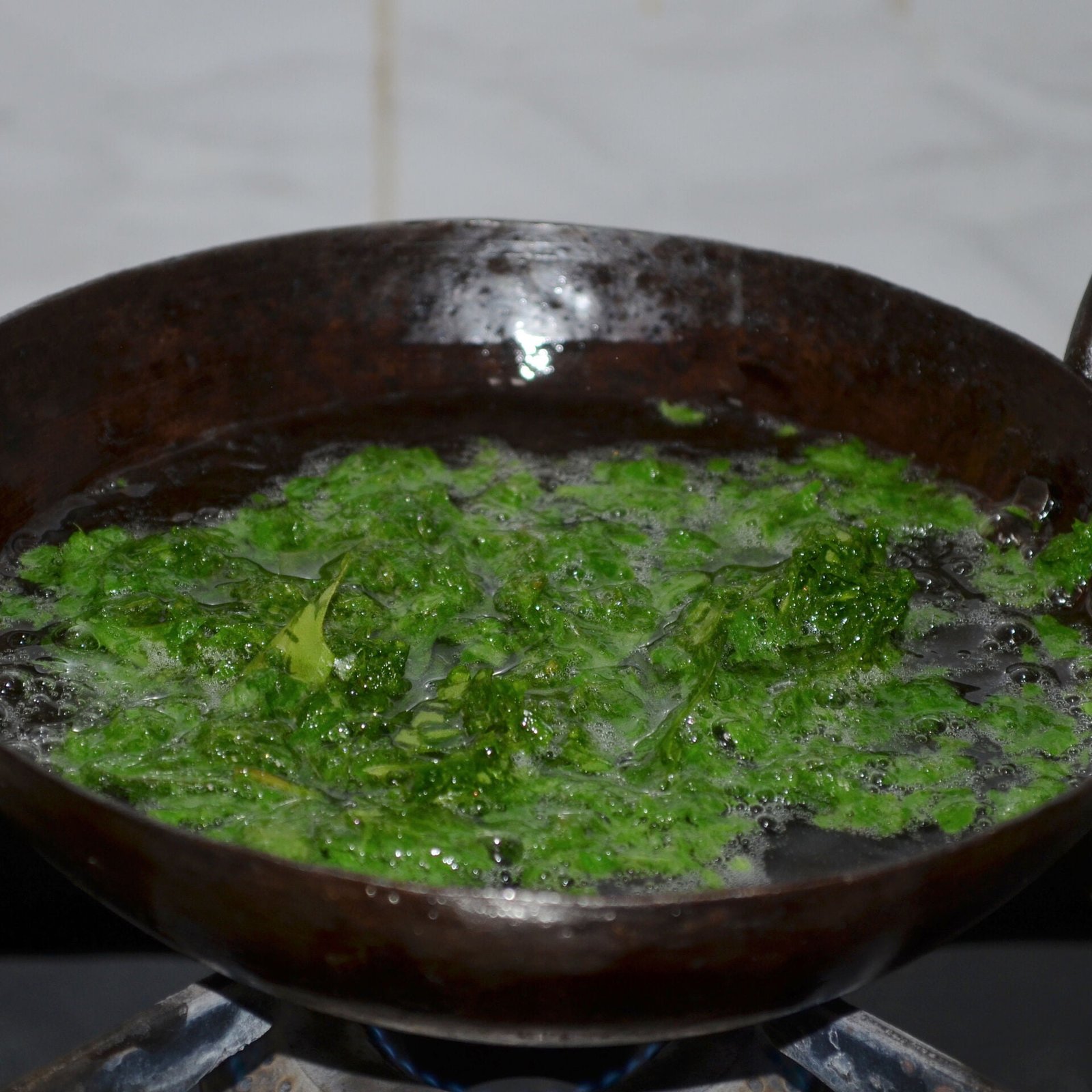 10 Top Keelanelli Benefits for Hair, Skin, and Health - Wildturmeric