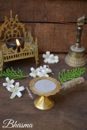 5 Top Benefits & Uses Of Vibhuti (Bhasma | Holy Ash) - Wildturmeric