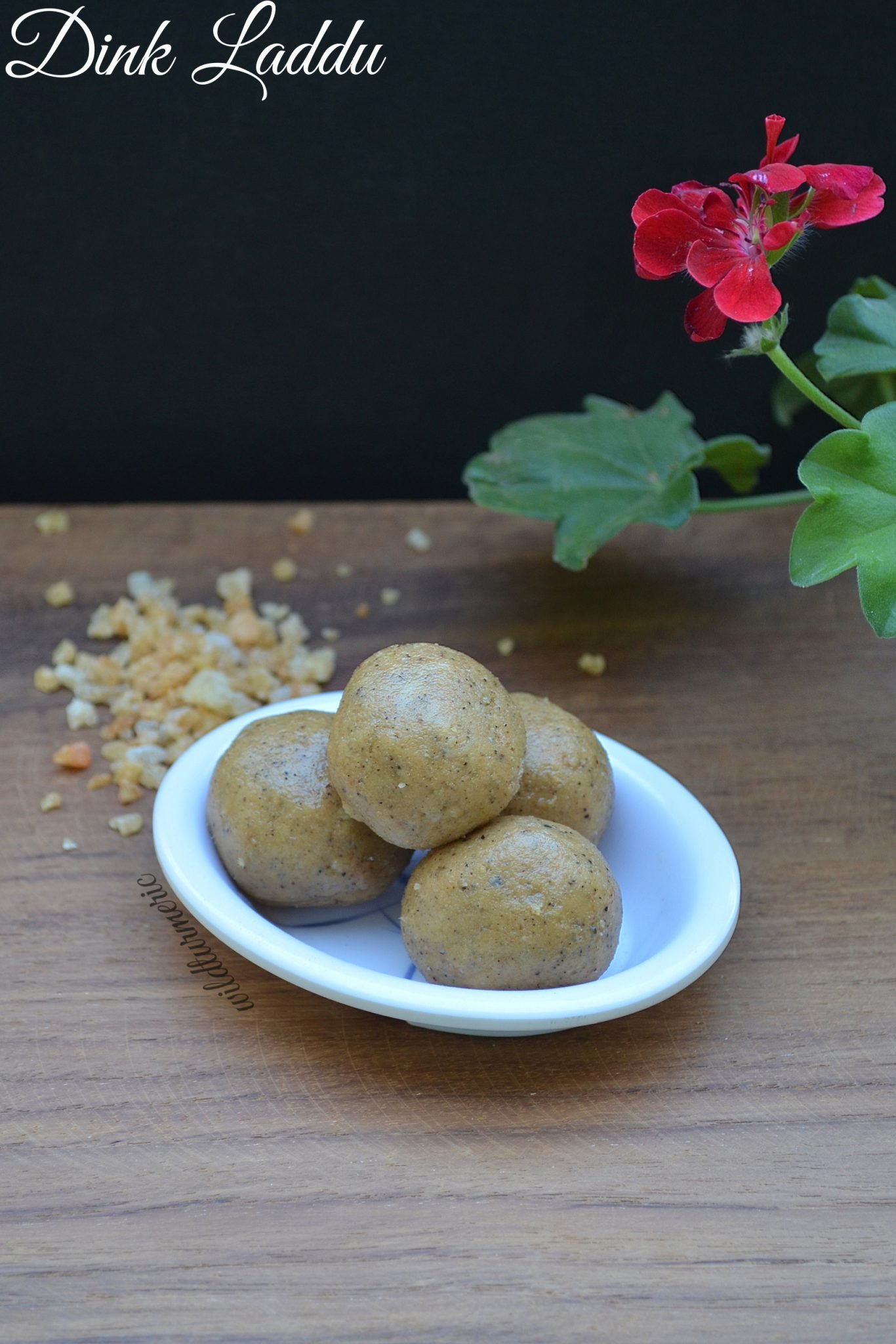Edible Gum (Gondh): Benefits + Gond Ke Laddu Recipe - Wildturmeric