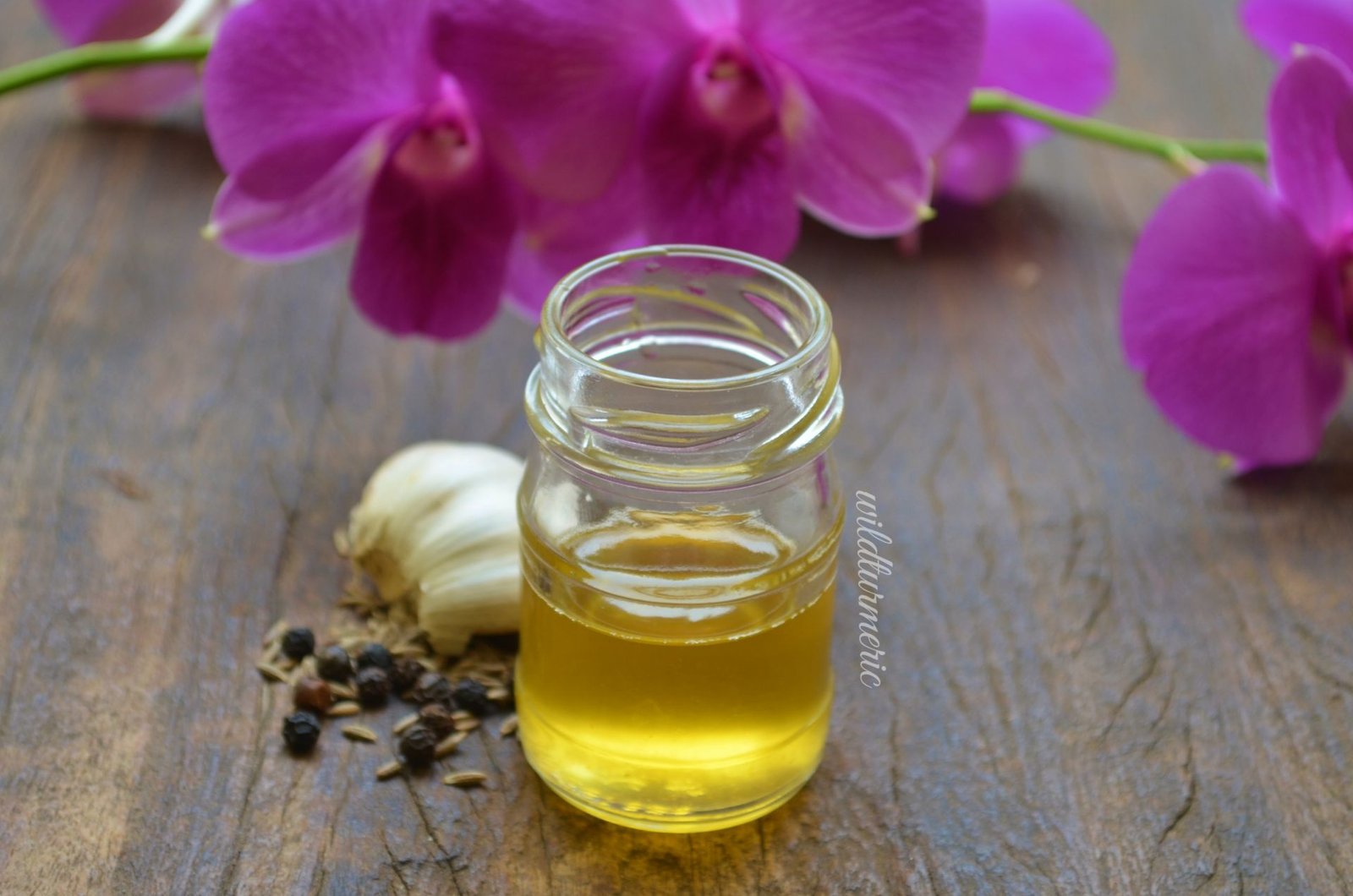 Hot Oil Treatment For Hair : Benefits & Method ! - Wildturmeric